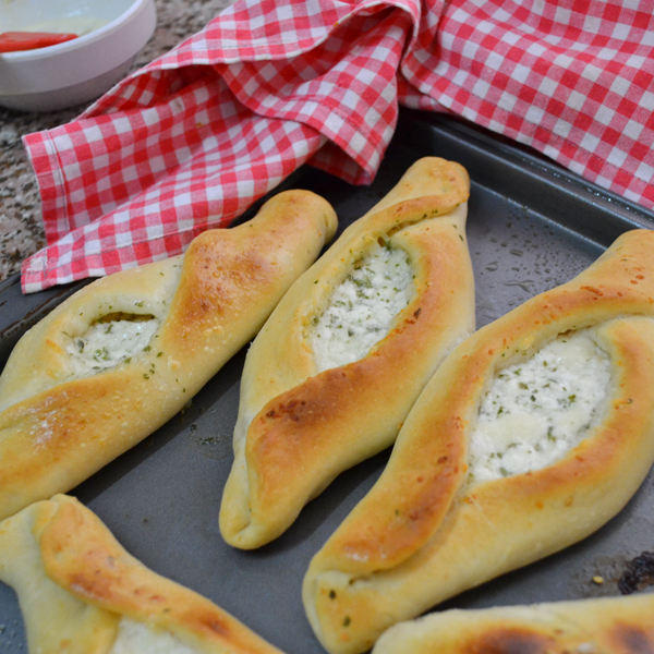 Cheese pastry “fatayer jebneh” – Chef in disguise