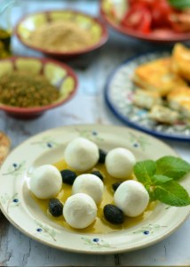 How to make Labneh (yogurt cheese) at home – Chef in disguise