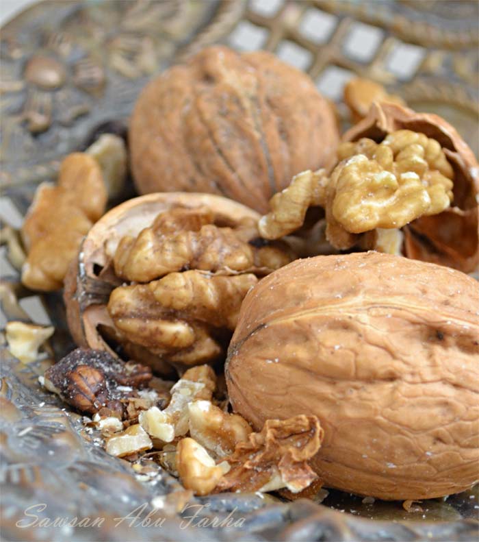 Fabulous Food Fotography Friday : The walnut lesson – Chef in disguise