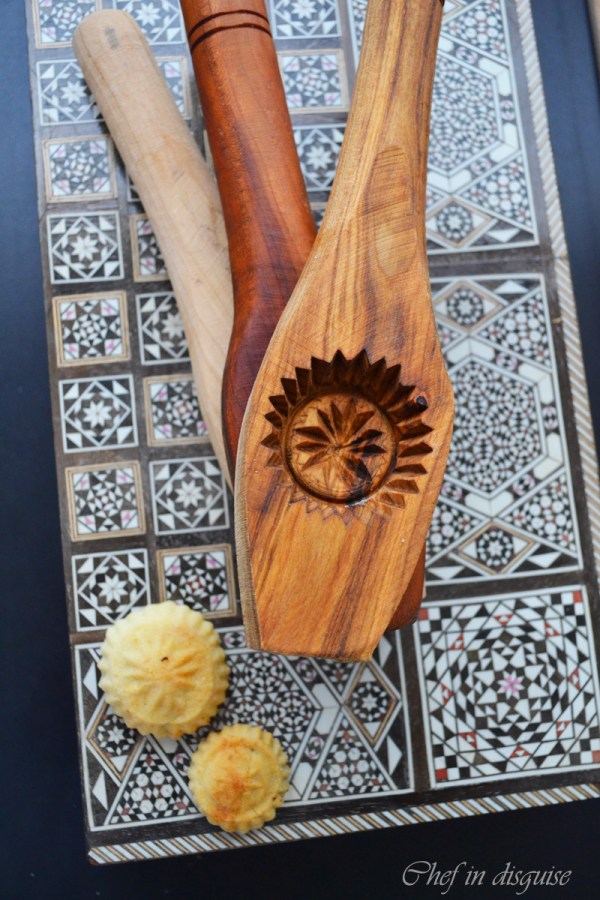 Semolina Ma’amoul : stuffed cookies with dates and nuts – Chef in disguise