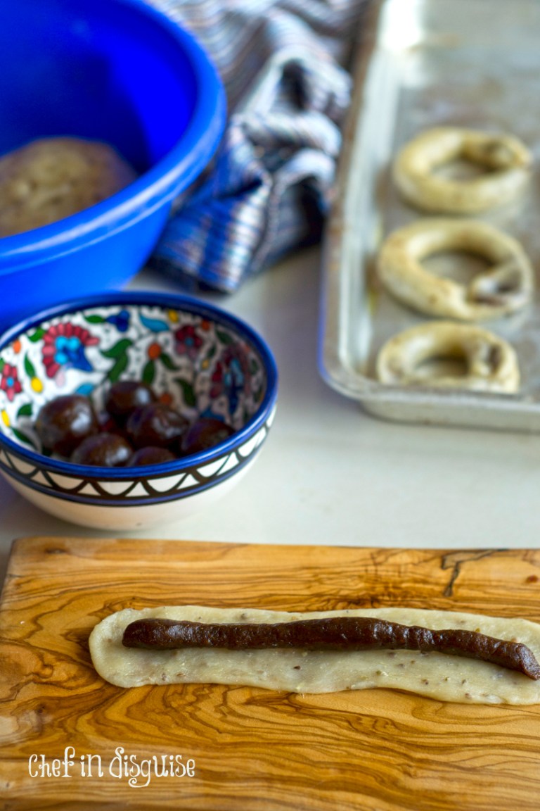 Palestinian date ring cookies “kaak bi ajwa” – Chef in disguise