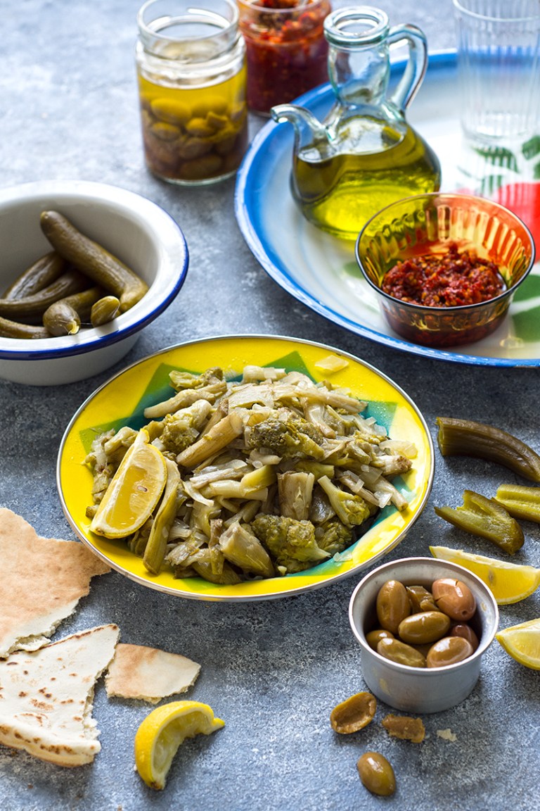 Cooking up tradition:Gundelia (Akkoub) – Chef in disguise